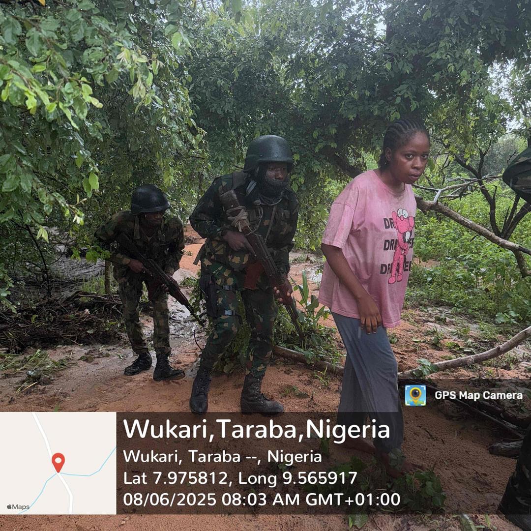 Gallant Nigerian Soldiers Rescue Seven Kidnapped Victims In Taraba (Photos)